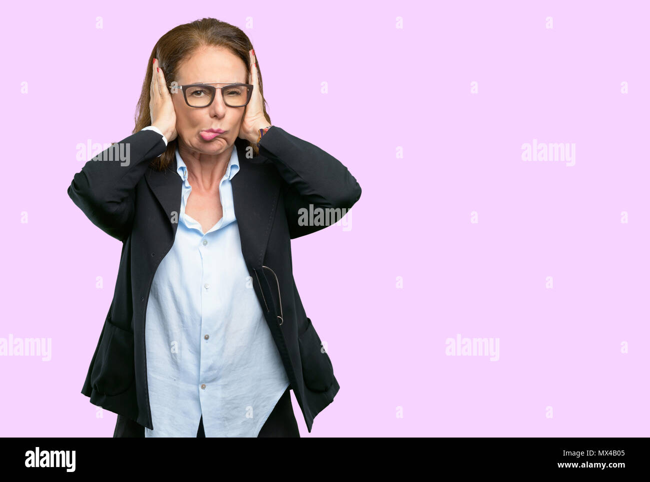 Loud noise hi-res stock photography and images - Alamy