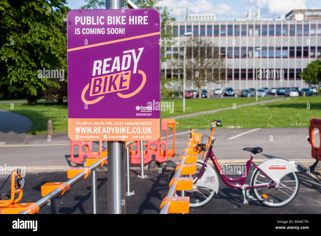 Uni cycle hi-res stock photography and images - Alamy