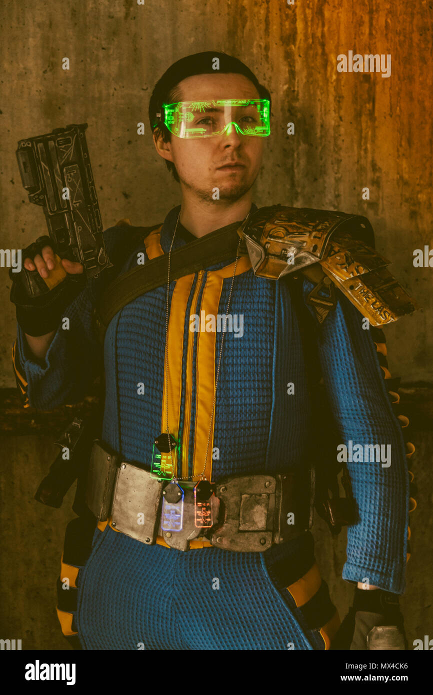 Vault boy hi-res stock photography and images - Alamy