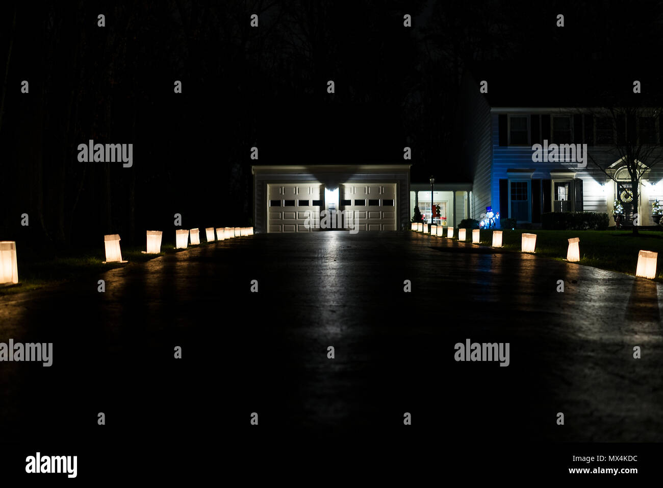 Road decoration hi-res stock photography and images - Alamy