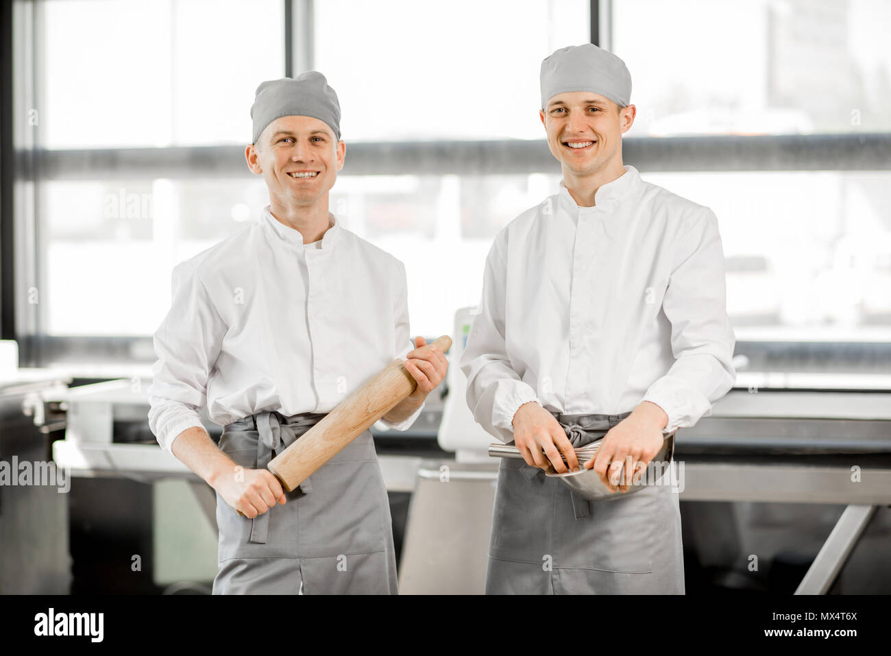 Baker men hi-res stock photography and images - Alamy