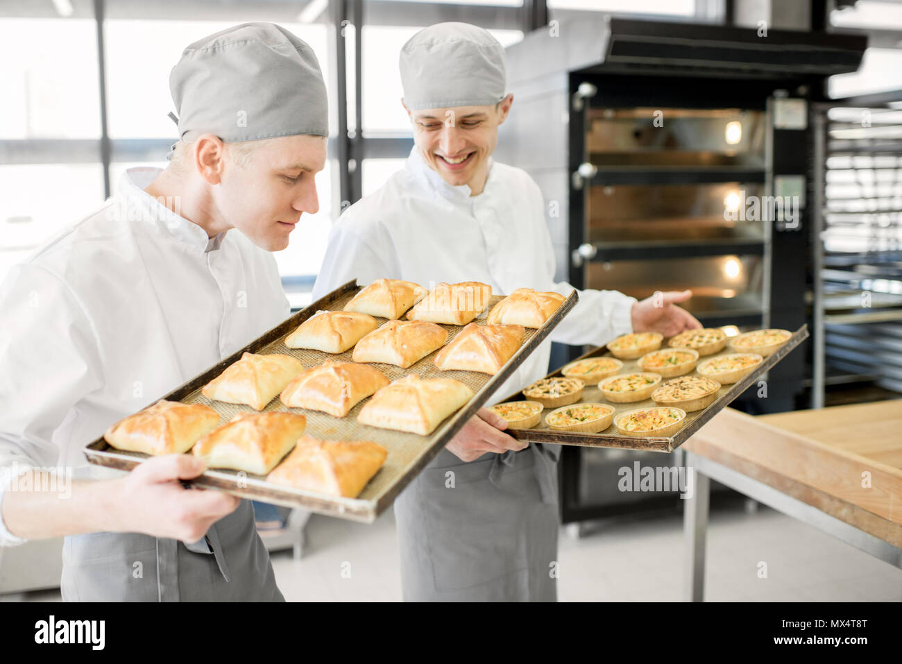 Bakers uniform hi-res stock photography and images - Alamy