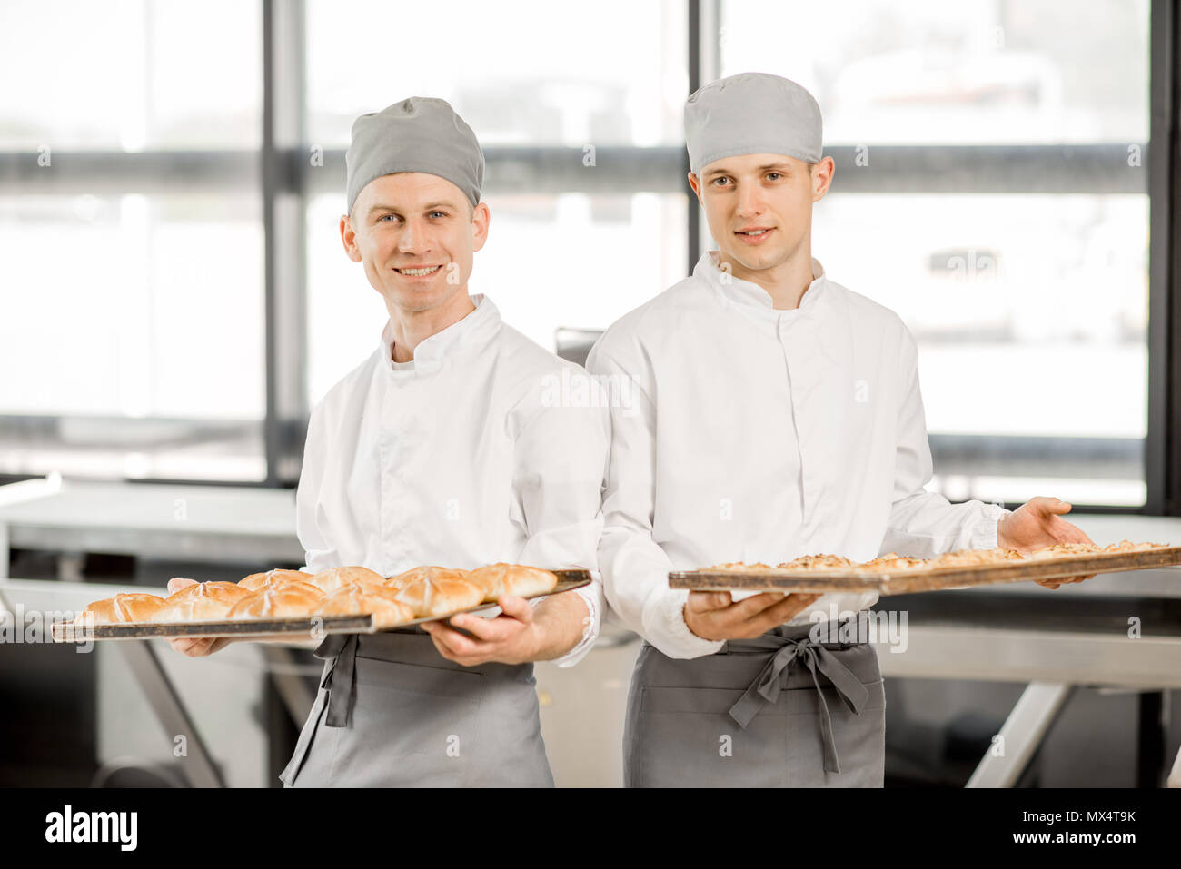 Bakery team hi-res stock photography and images - Alamy