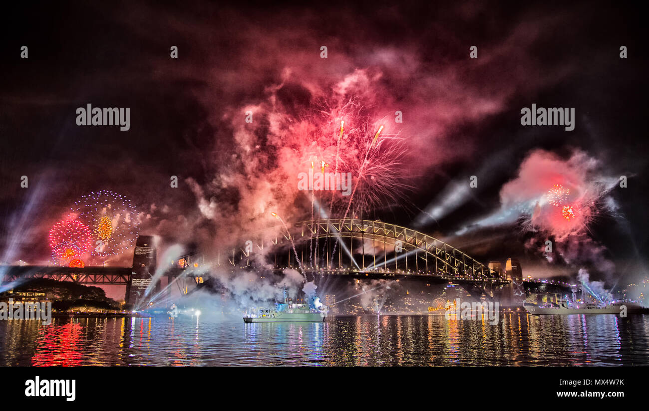 Firework display on SydneyHarbour Bridge at the International Fleet ...