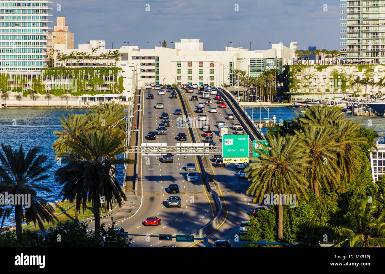 Traffic on the A1A Causeway in Miami Stock Photo - Alamy