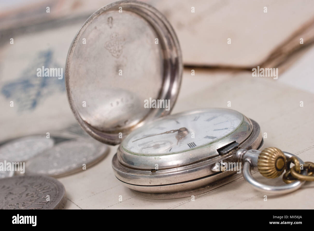 Vintage background with old pocket watch Stock Photo - Alamy