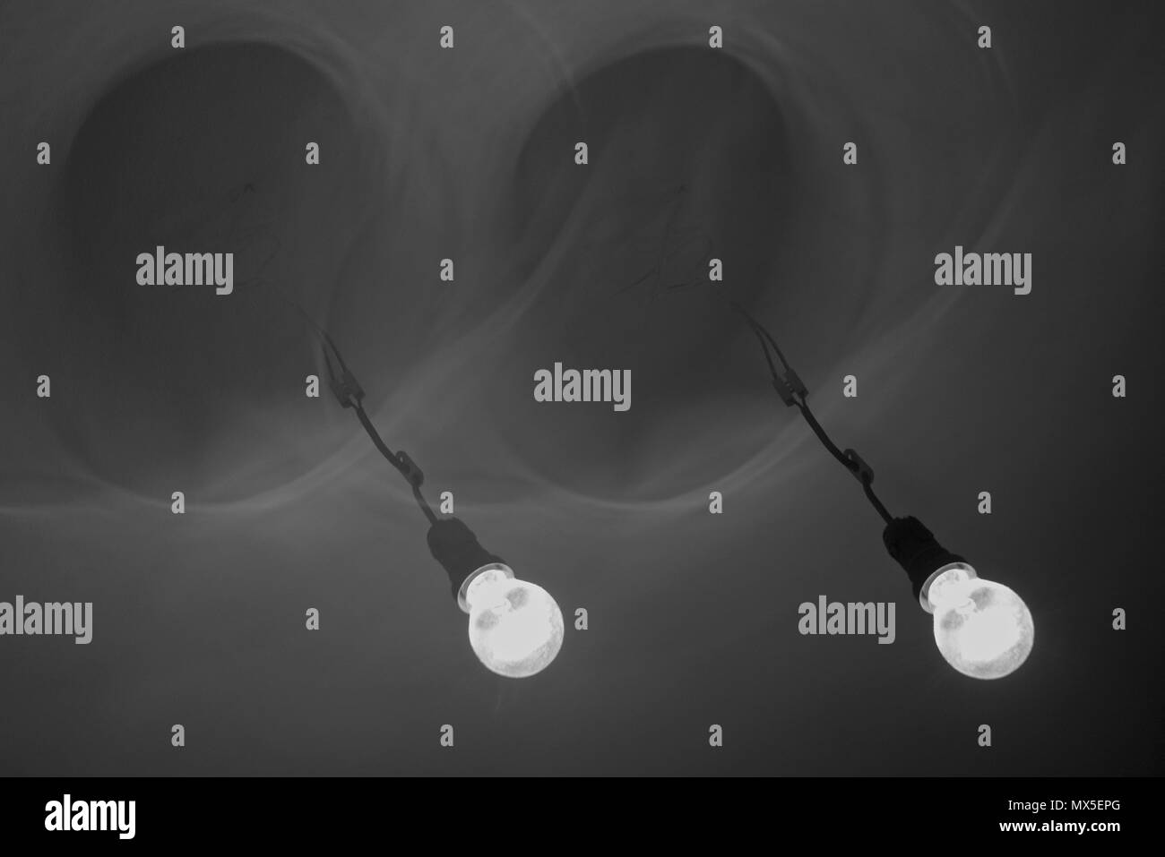 Multi-exposure photo of a lightbulb Stock Photo - Alamy