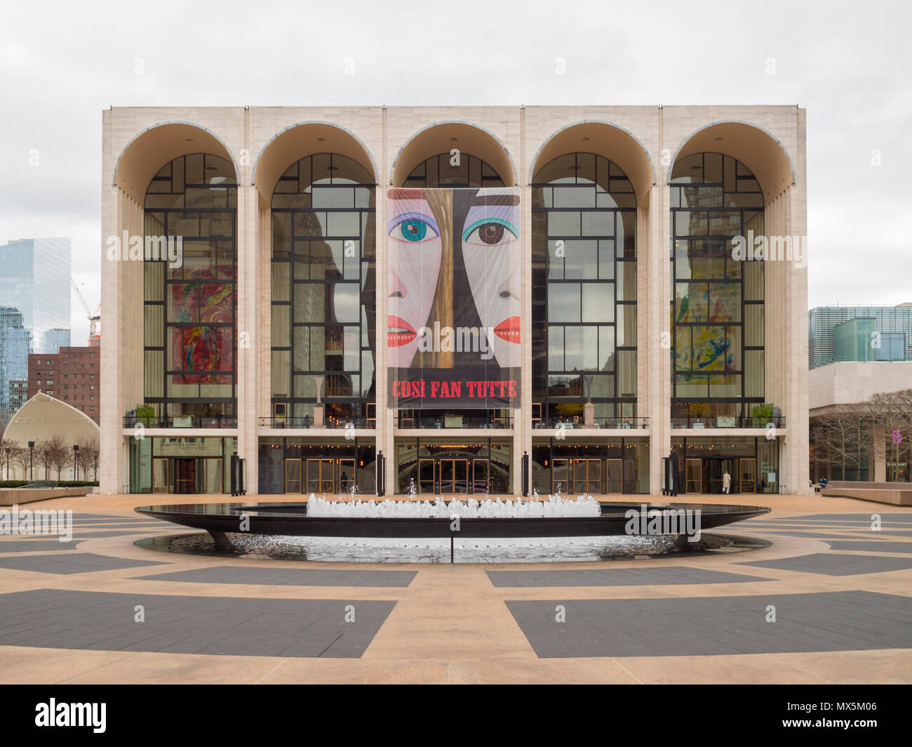 Lincoln center performing arts center hi-res stock photography and ...