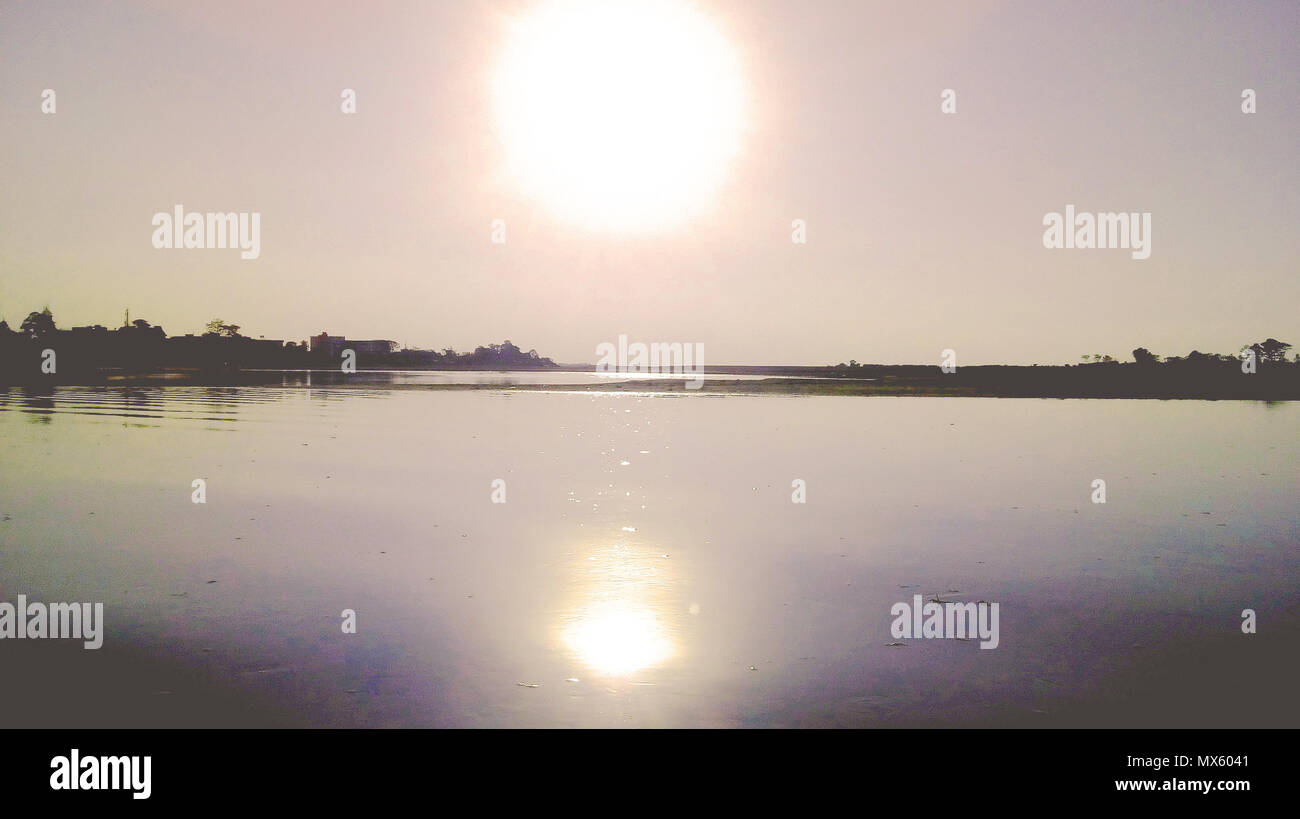 Beautiful river setting hi-res stock photography and images - Alamy