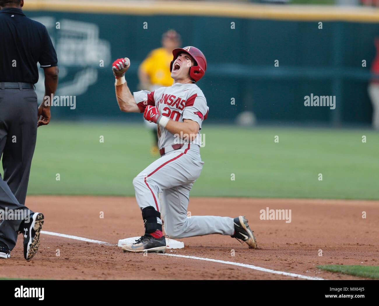 Jun 2, 2018: Arkansas second baseman Carson Shaddy #20 pumps his fist ...