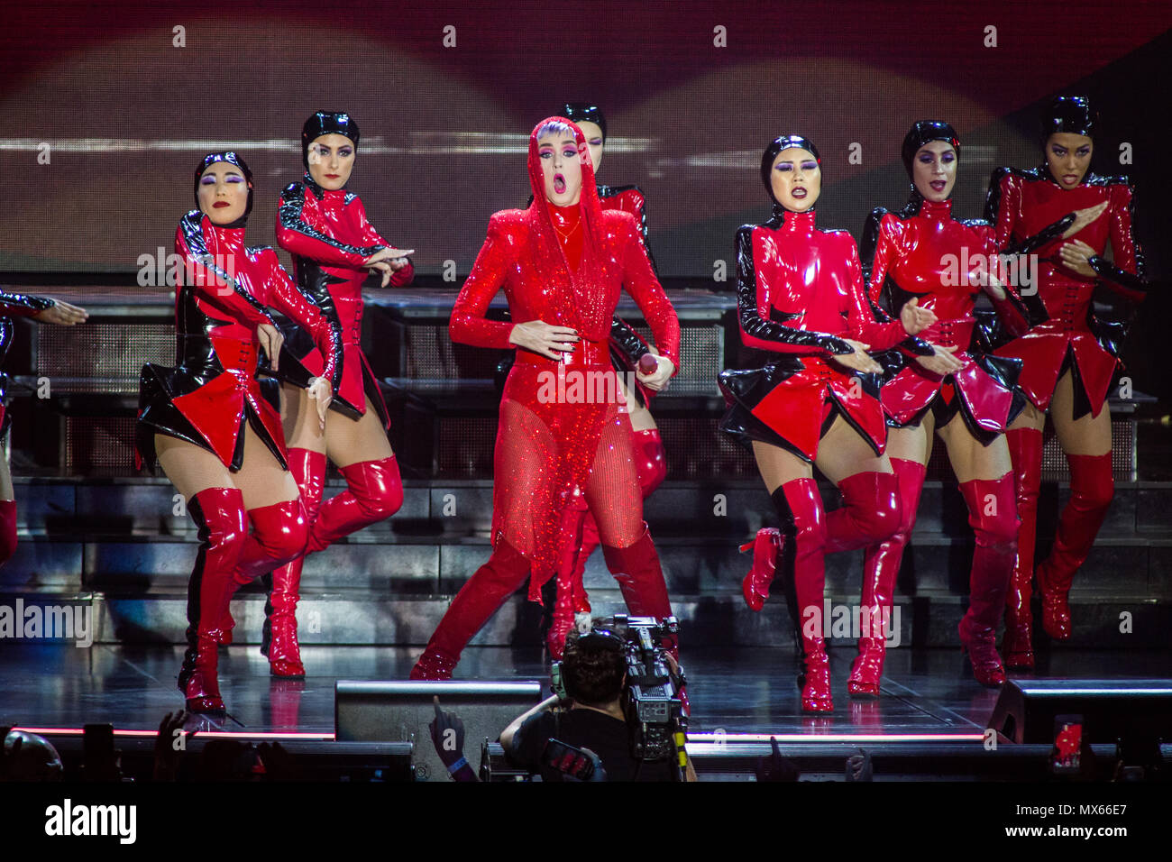 Katy perry concert hi-res stock photography and images - Alamy