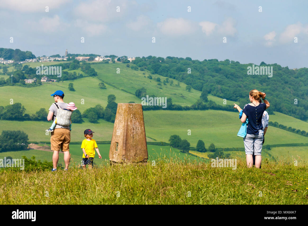 Batheaston, Somerset, UK weather. 3rd June 2018. People walking up and ...
