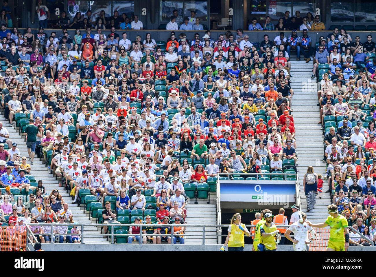World stadiums hi-res stock photography and images - Alamy