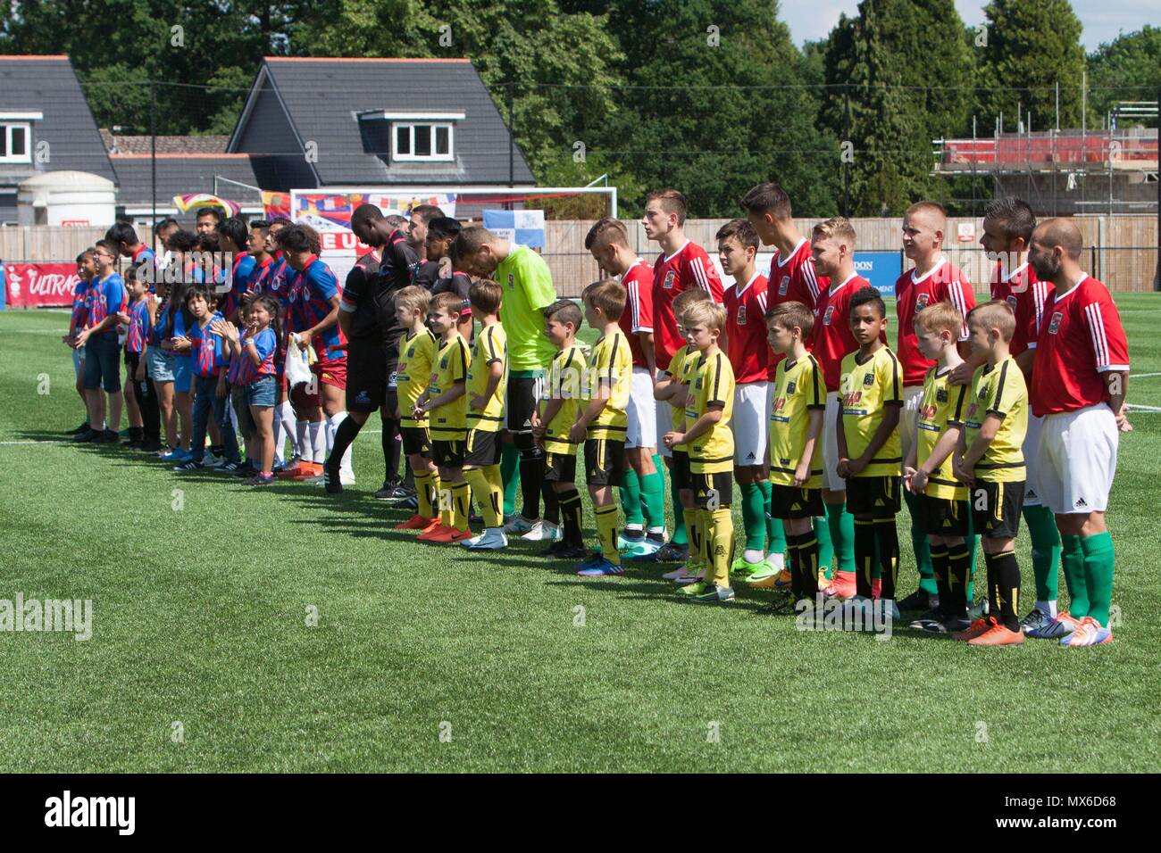 Bracknell town fc hi-res stock photography and images - Alamy