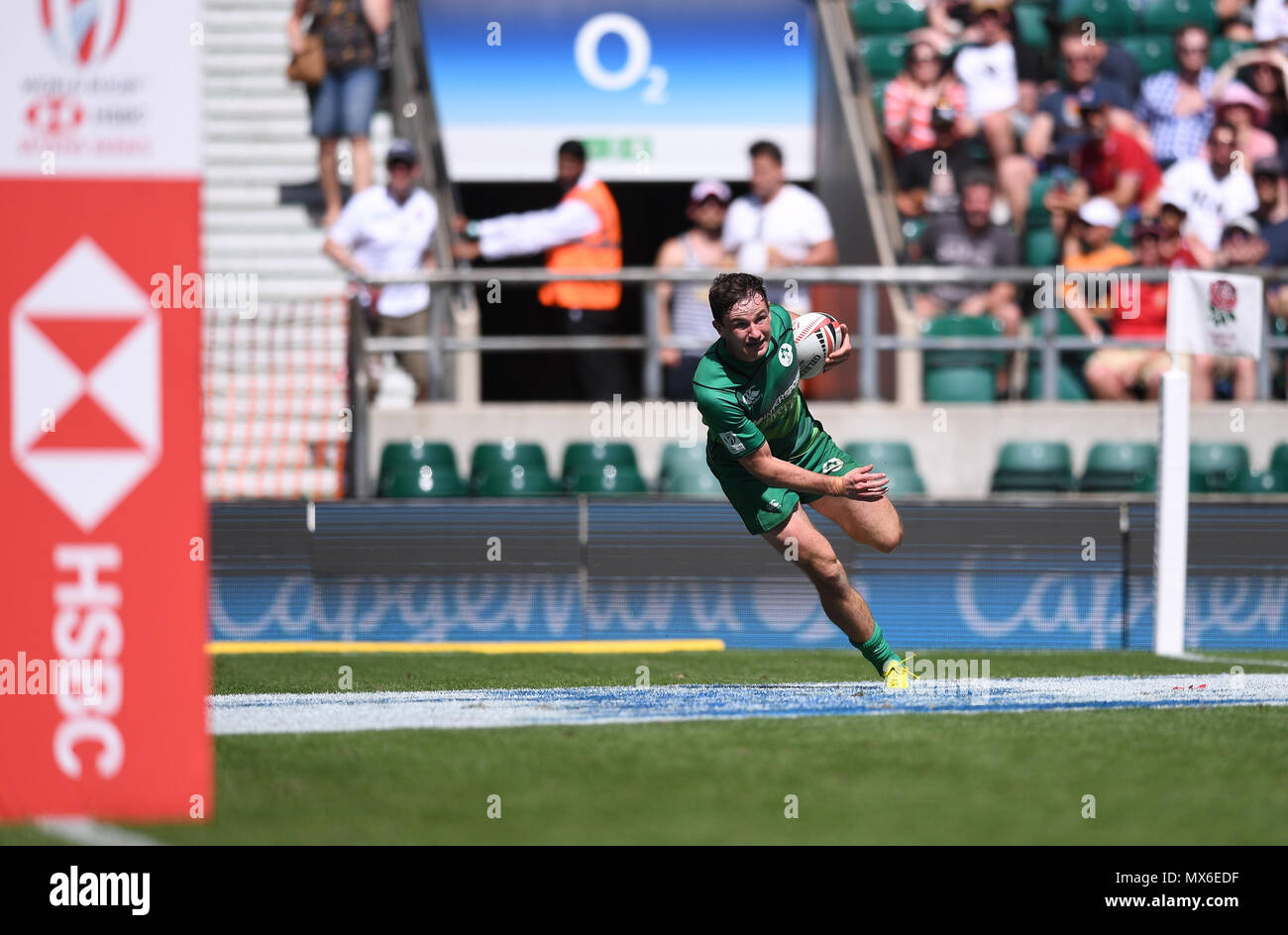 Hugo keenan sevens rugby hi-res stock photography and images - Alamy
