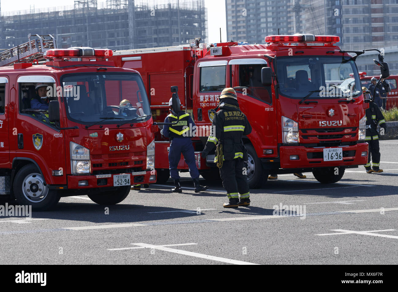 Tokyo, Japan. 3rd June, 2018. Firefighters participate in fire drills ...