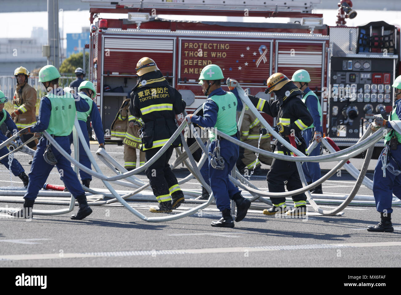 Tokyo, Japan. 3rd June, 2018. Firefighters participate in fire drills ...
