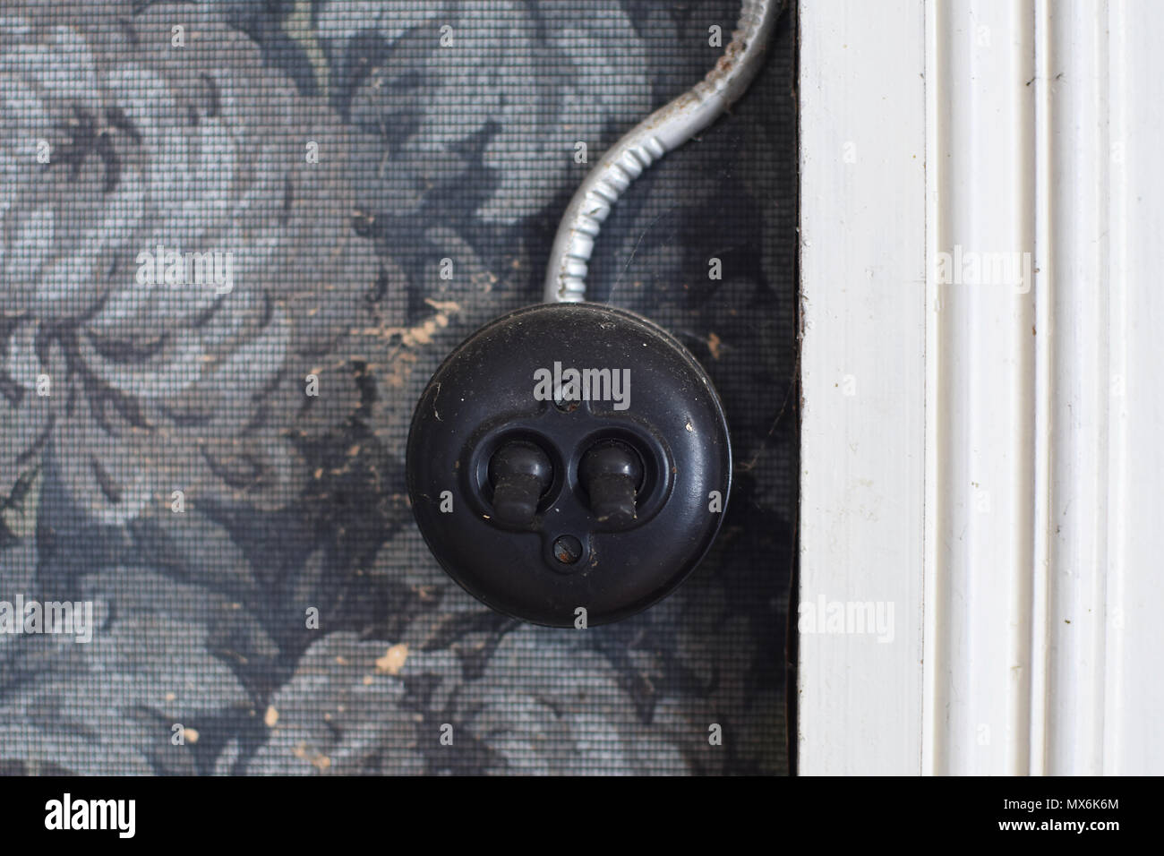 Retro light switch hi-res stock photography and images - Alamy