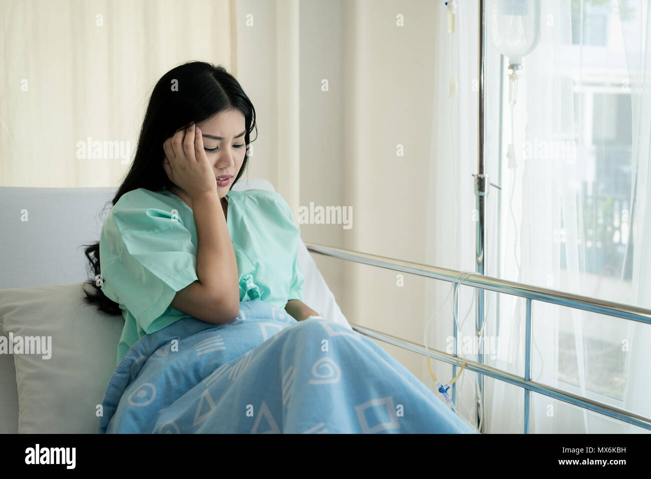 Portrait asian woman sad face hi-res stock photography and images - Alamy
