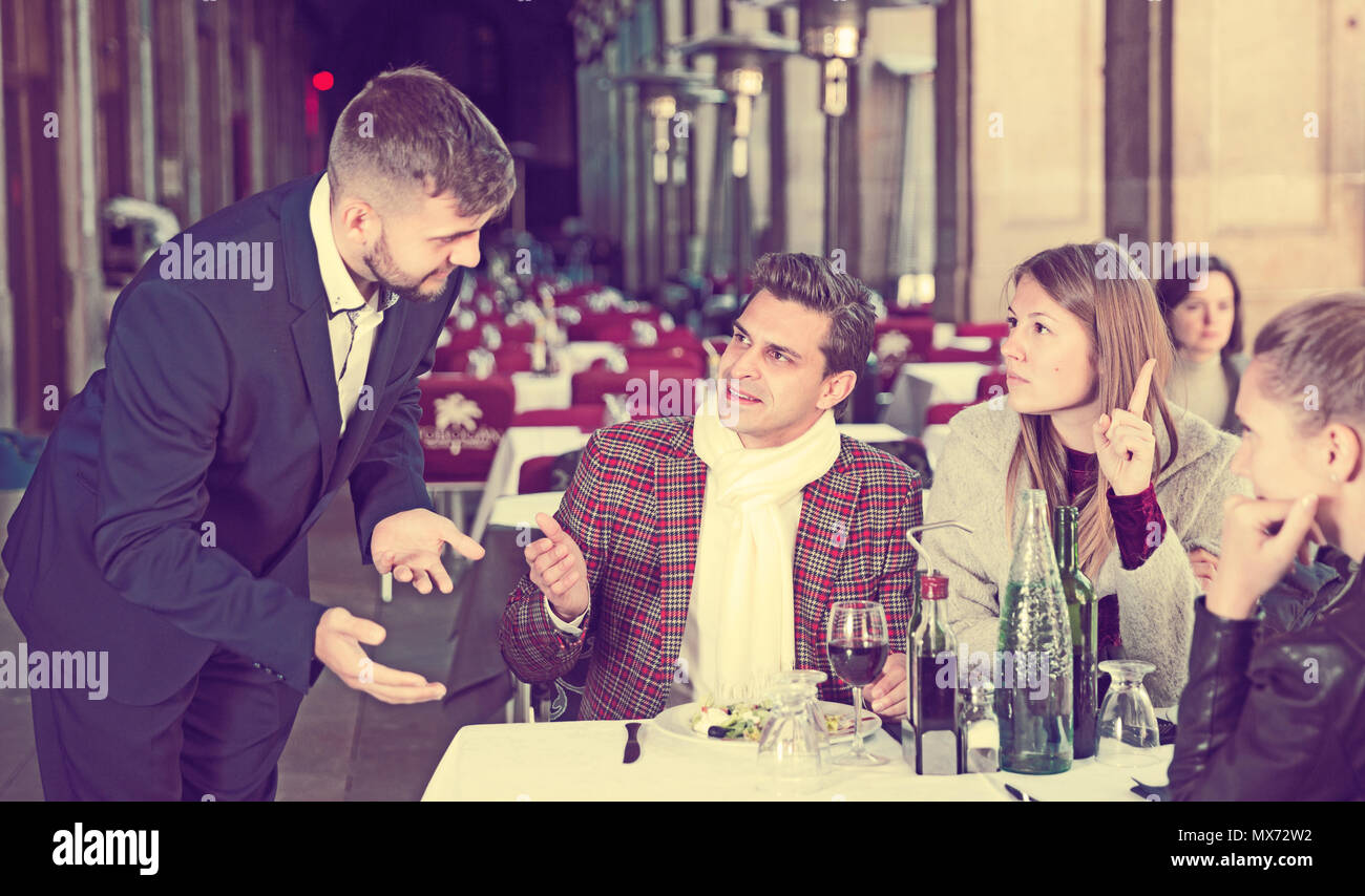 Restaurant customer complaint hi-res stock photography and images - Alamy