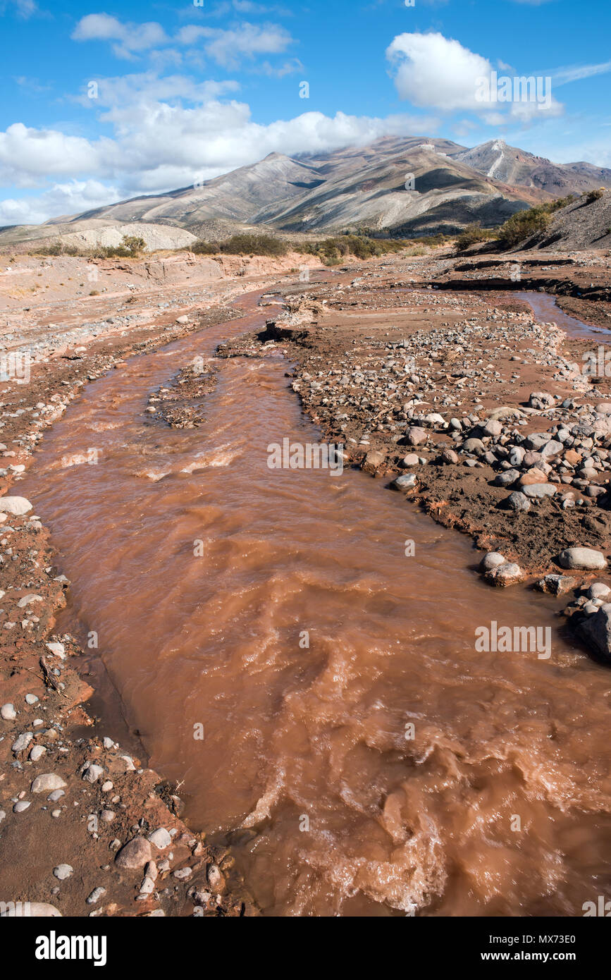 Layered sedimentary rocks hi-res stock photography and images - Alamy