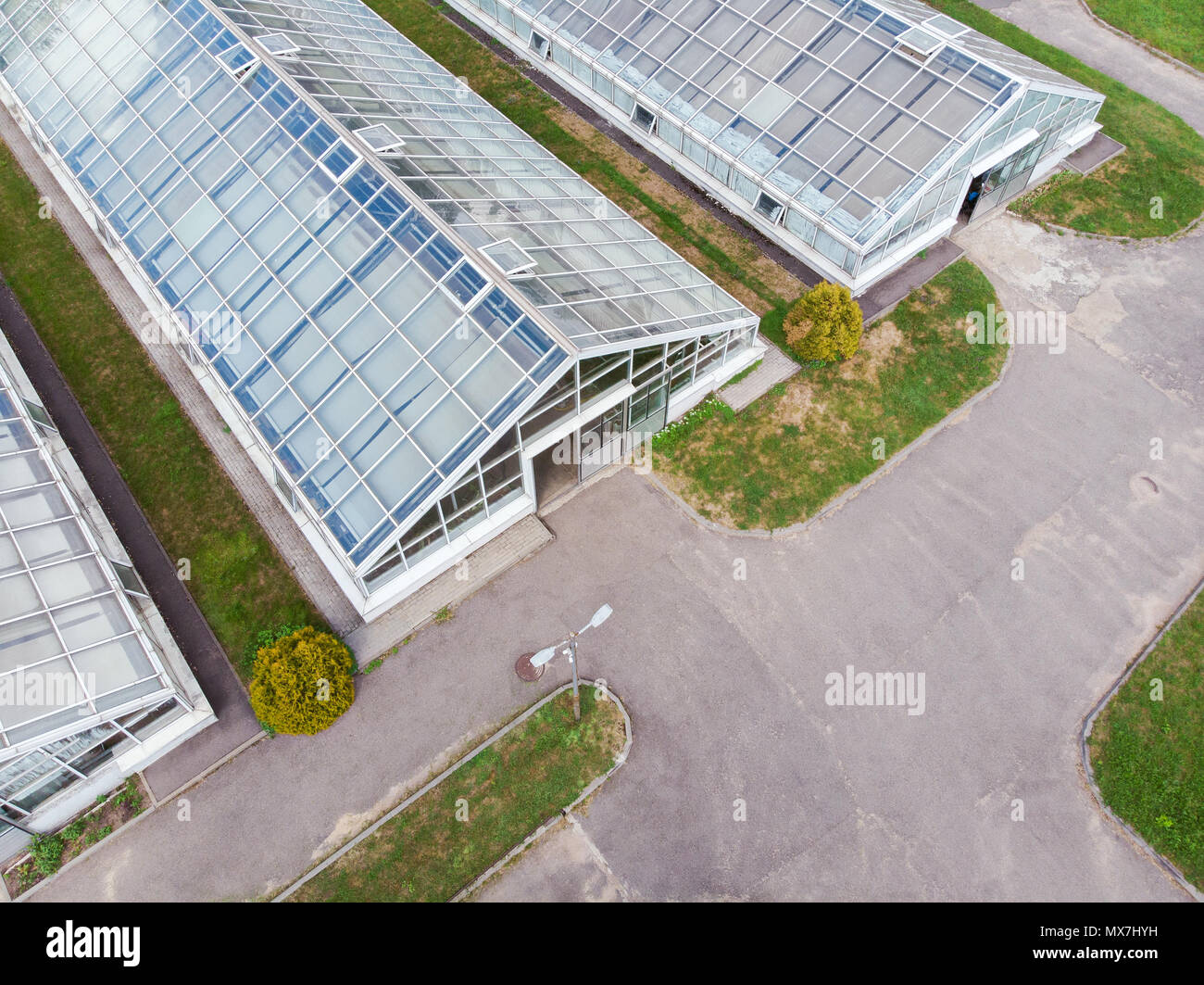 Greenhouse windows open hi-res stock photography and images - Alamy