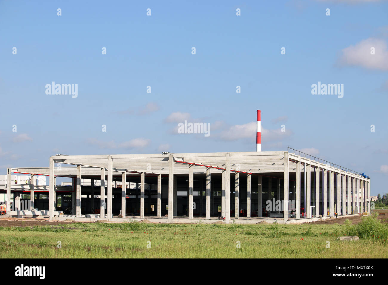 Warehouse workers exterior hi-res stock photography and images - Alamy