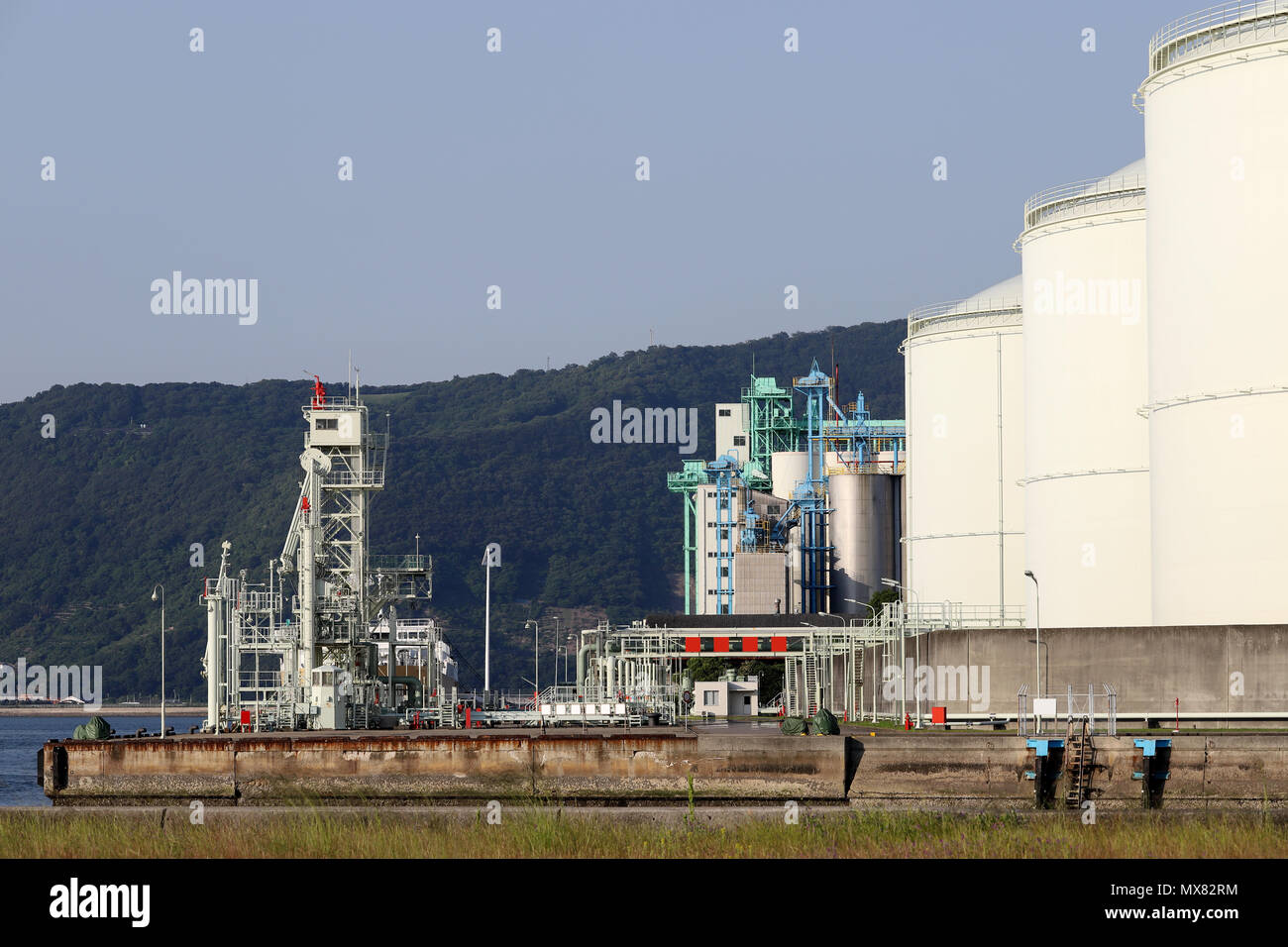 tanks, storage tanks for oil and petroleum products, oil storage ...