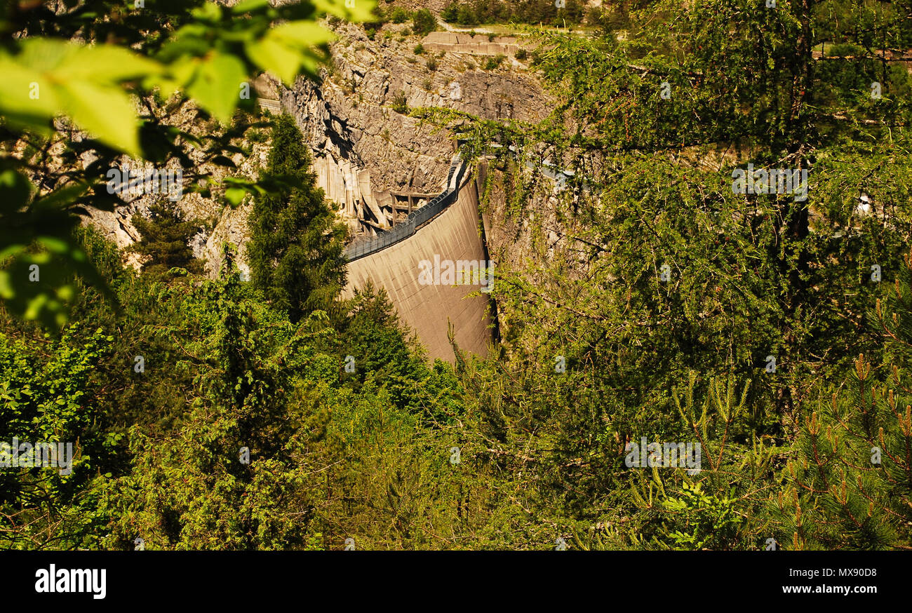 The Vajont dam, memory of the October 1963 tragedy Stock Photo - Alamy