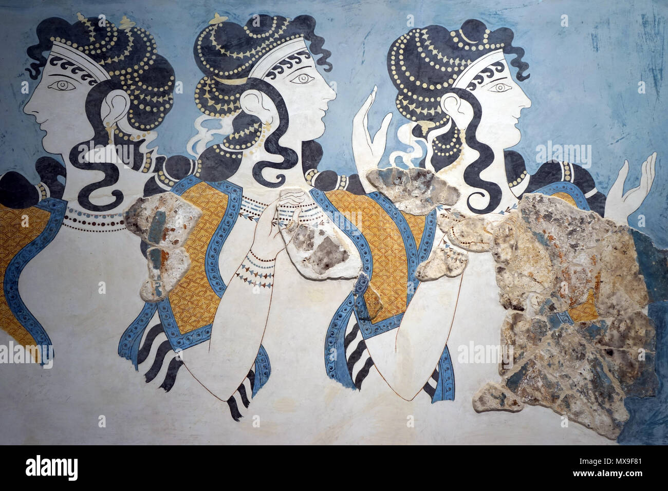 Ladies in blue hi-res stock photography and images - Alamy