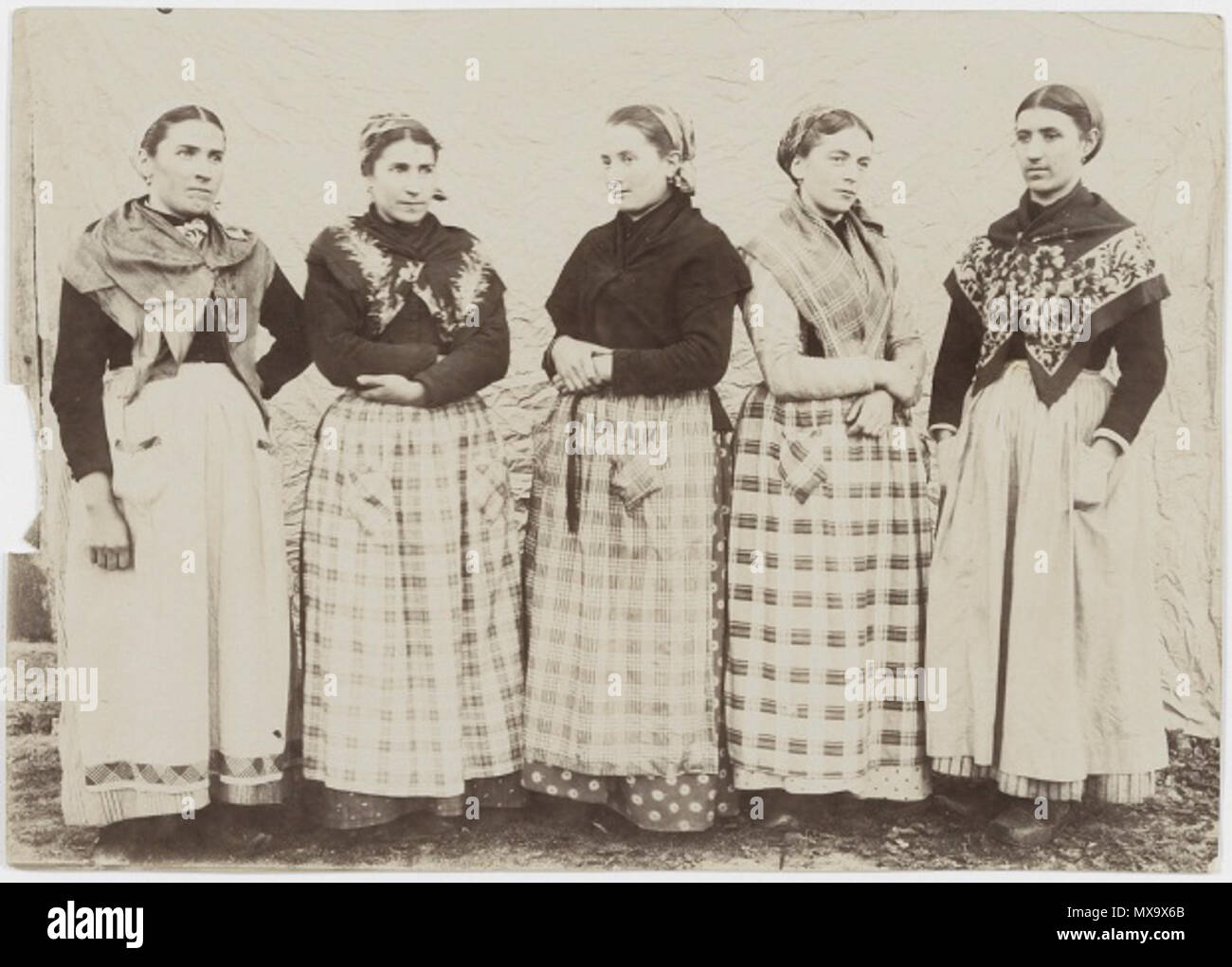 Figures de groupe hi-res stock photography and images - Alamy