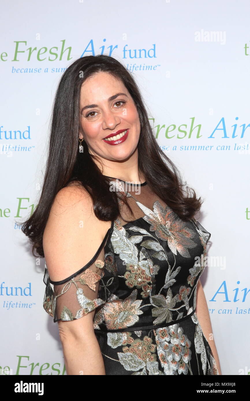 Fatima shama hi-res stock photography and images - Alamy