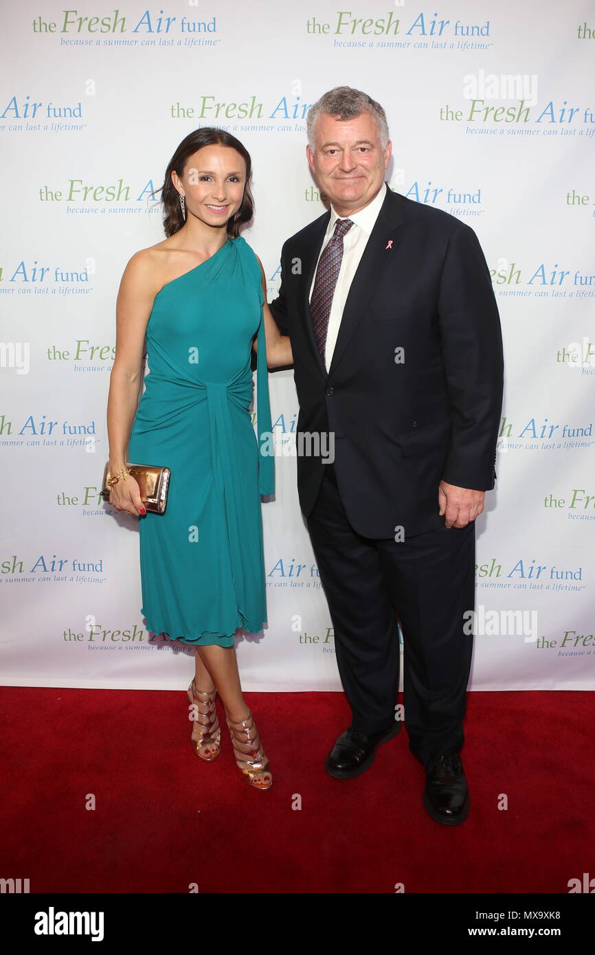 William p lauder hi-res stock photography and images - Alamy