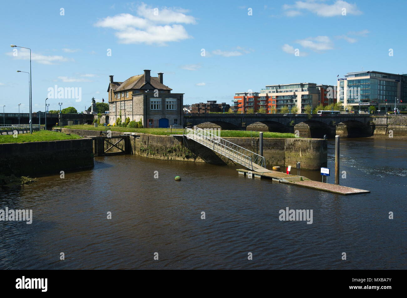 The boathouse on the Island , Limerick, Sarsfield bridge Stock Photo ...
