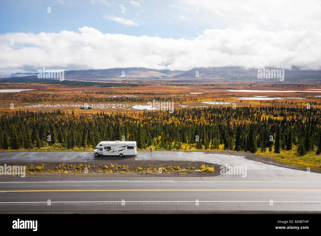 Alaska rv summer hi-res stock photography and images - Alamy