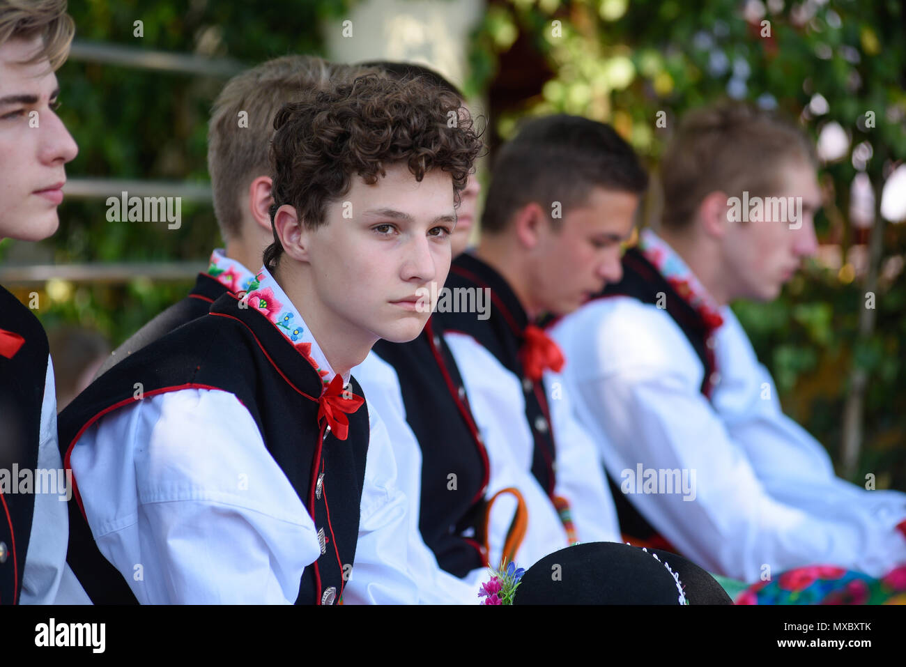 Folklore costumes hi-res stock photography and images - Alamy