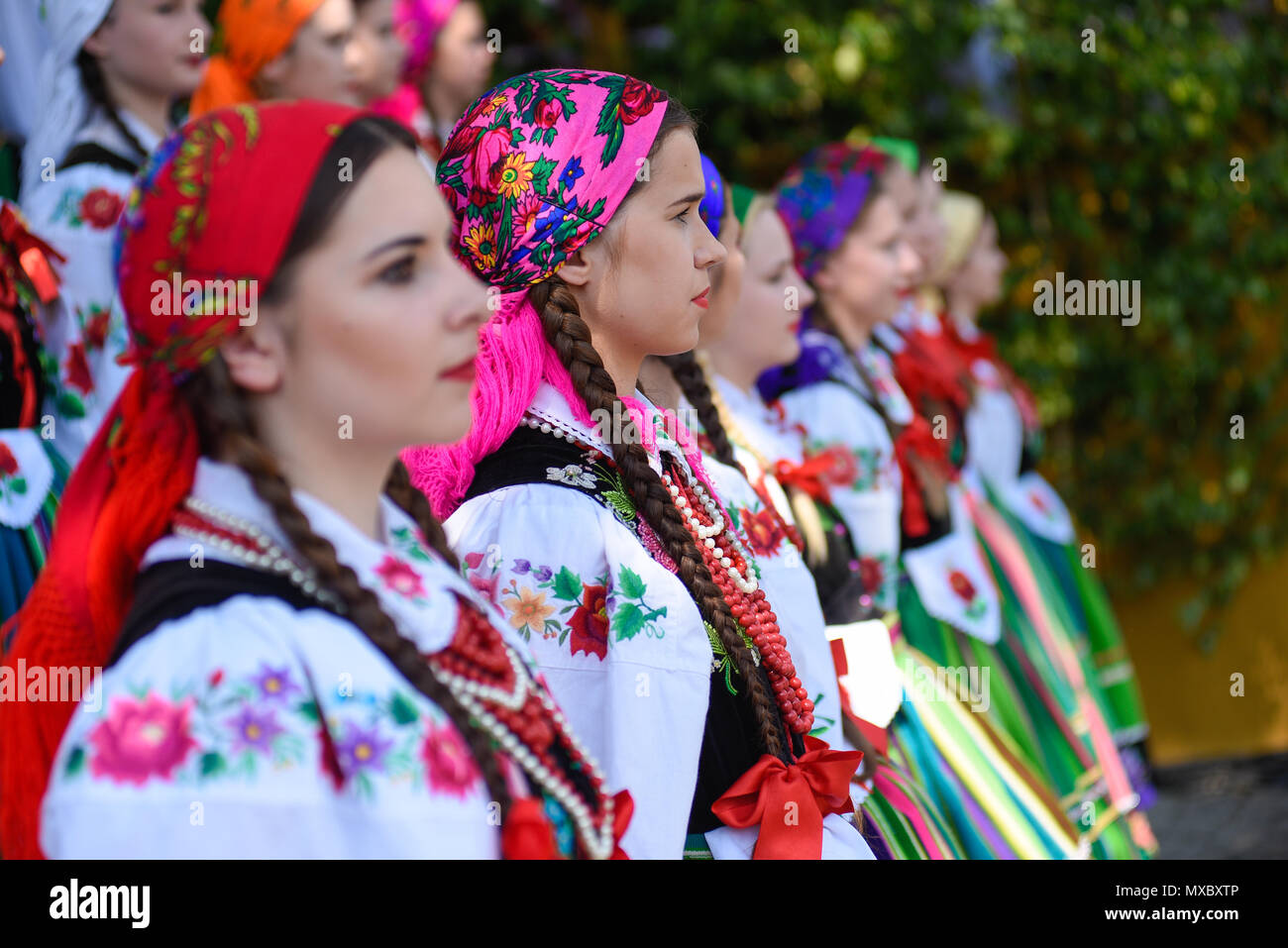 People in traditional polish dress hi-res stock photography and images ...