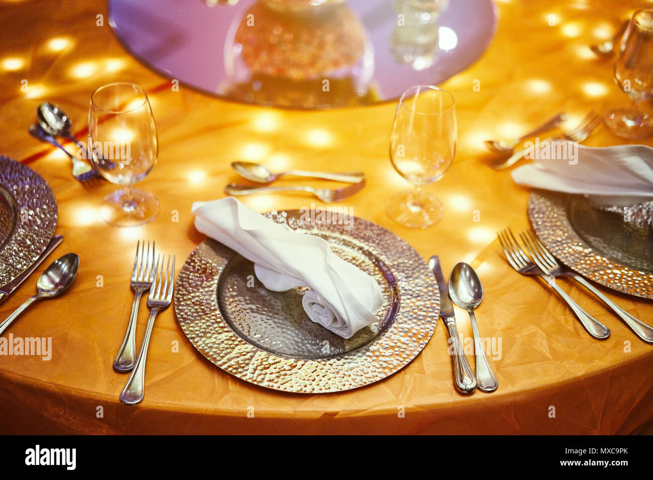 Dinner table setting hi-res stock photography and images - Alamy