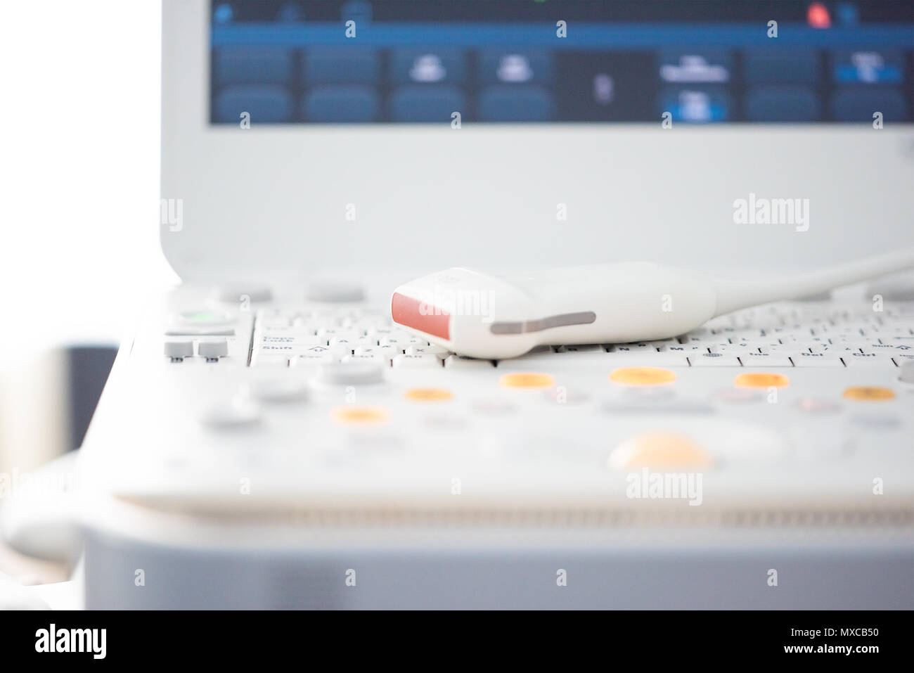 Modern ultrasound machine with sensors Stock Photo - Alamy