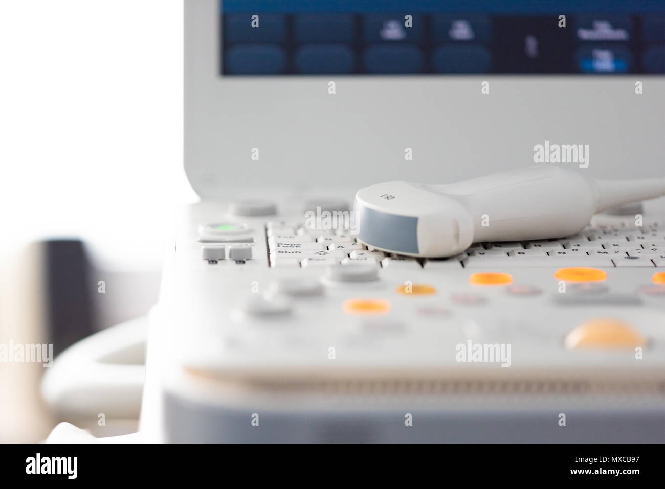 Modern ultrasound machine with sensors Stock Photo - Alamy