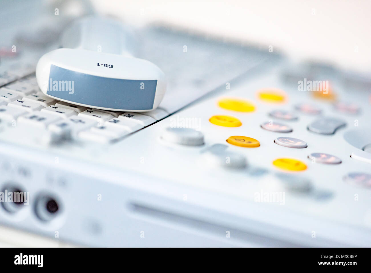 Ultrasound sensors hi-res stock photography and images - Alamy