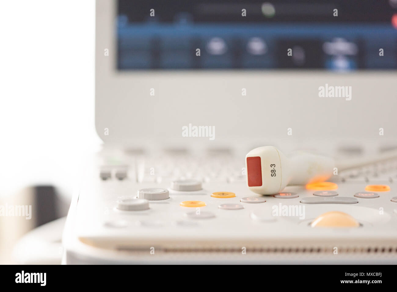 Modern ultrasound machine with sensors Stock Photo - Alamy