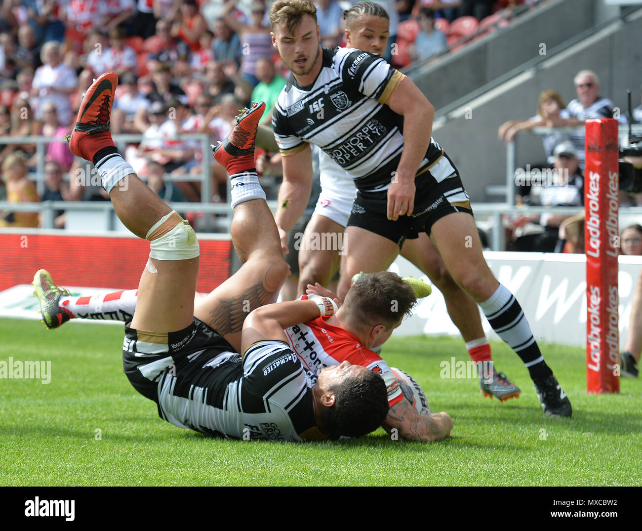 Teams opening try hi-res stock photography and images - Alamy