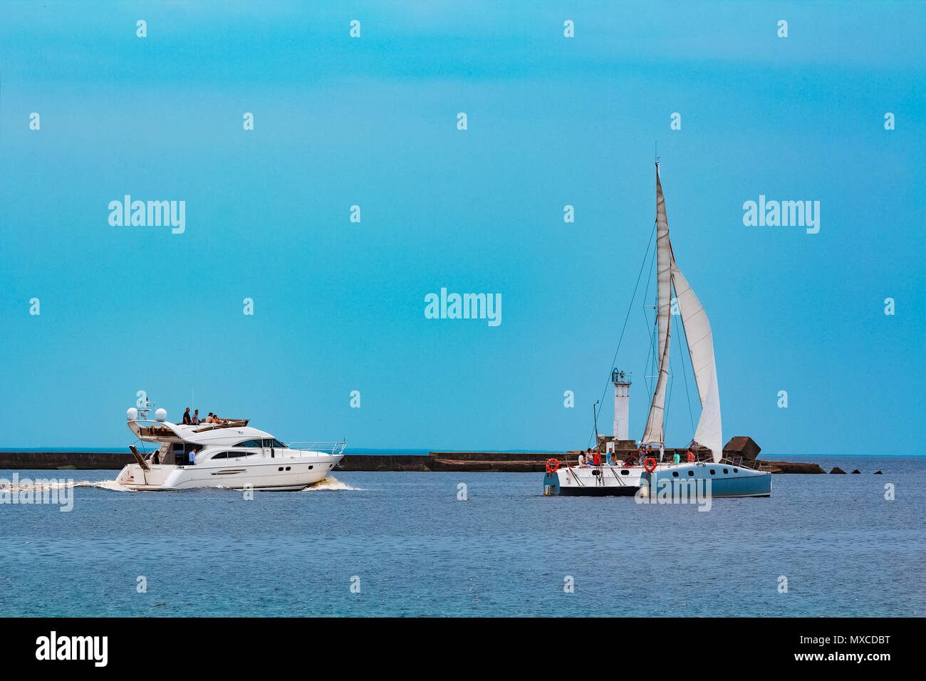 Fast moving passenger water craft hi-res stock photography and images ...