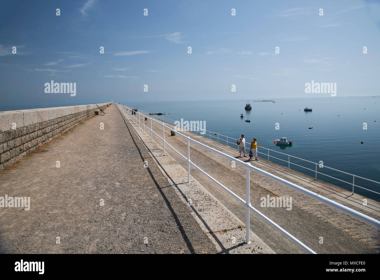 Vanishing Lines High Resolution Stock Photography and Images - Alamy