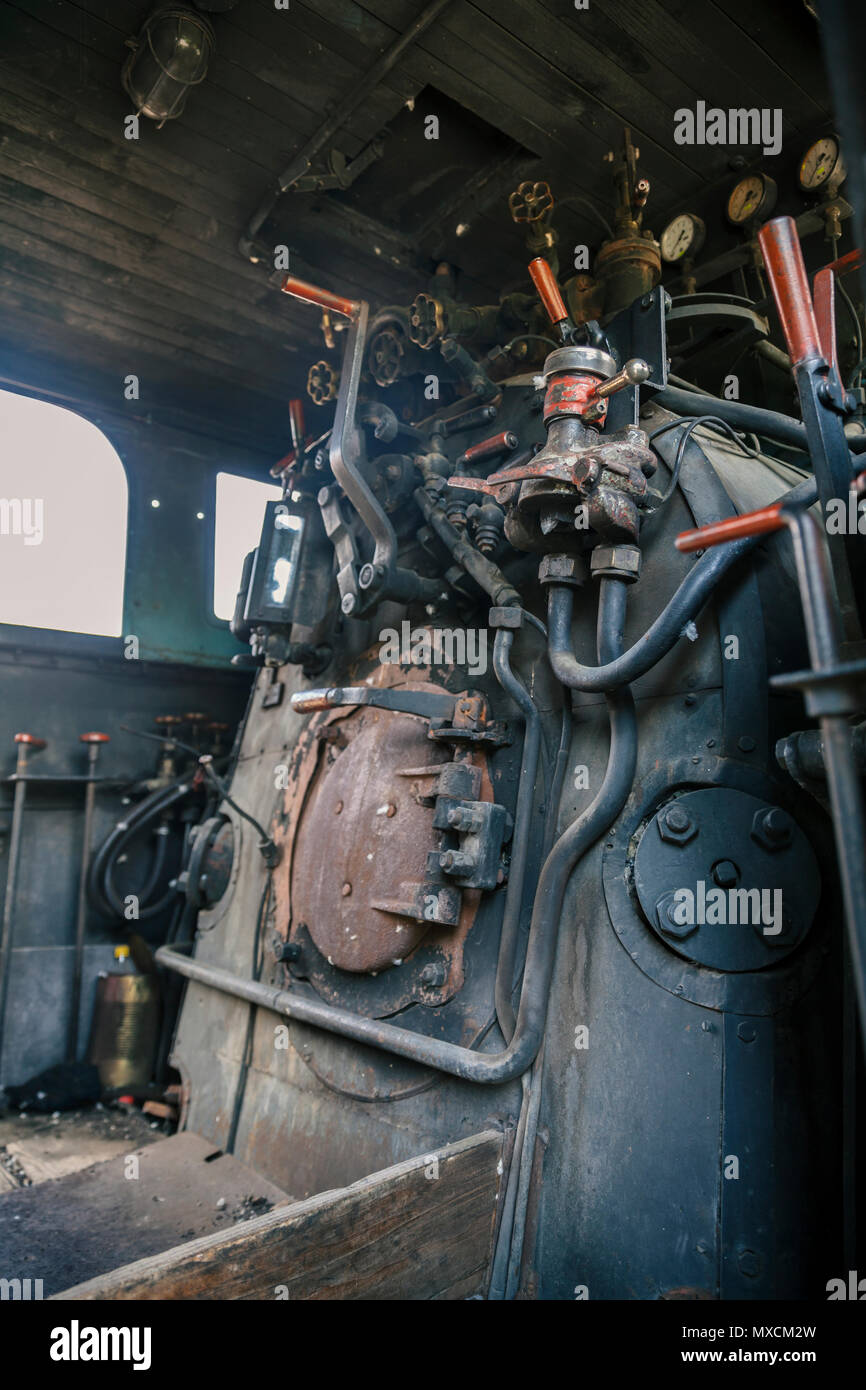 Inside steam locomotive cabin hi-res stock photography and images - Alamy