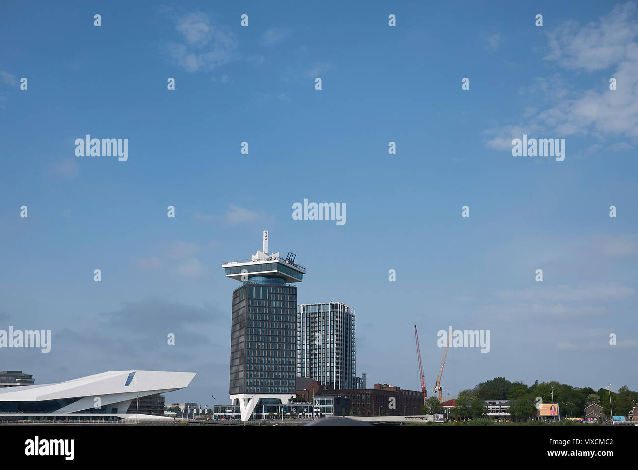 Toren overhoeks hi-res stock photography and images - Alamy