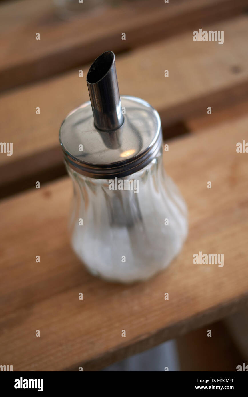 Sugar dispenser table hi-res stock photography and images - Alamy