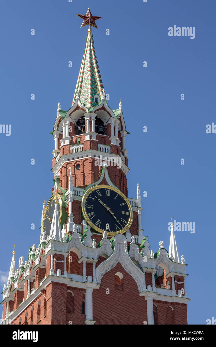 Red tower located kremlin hi-res stock photography and images - Alamy