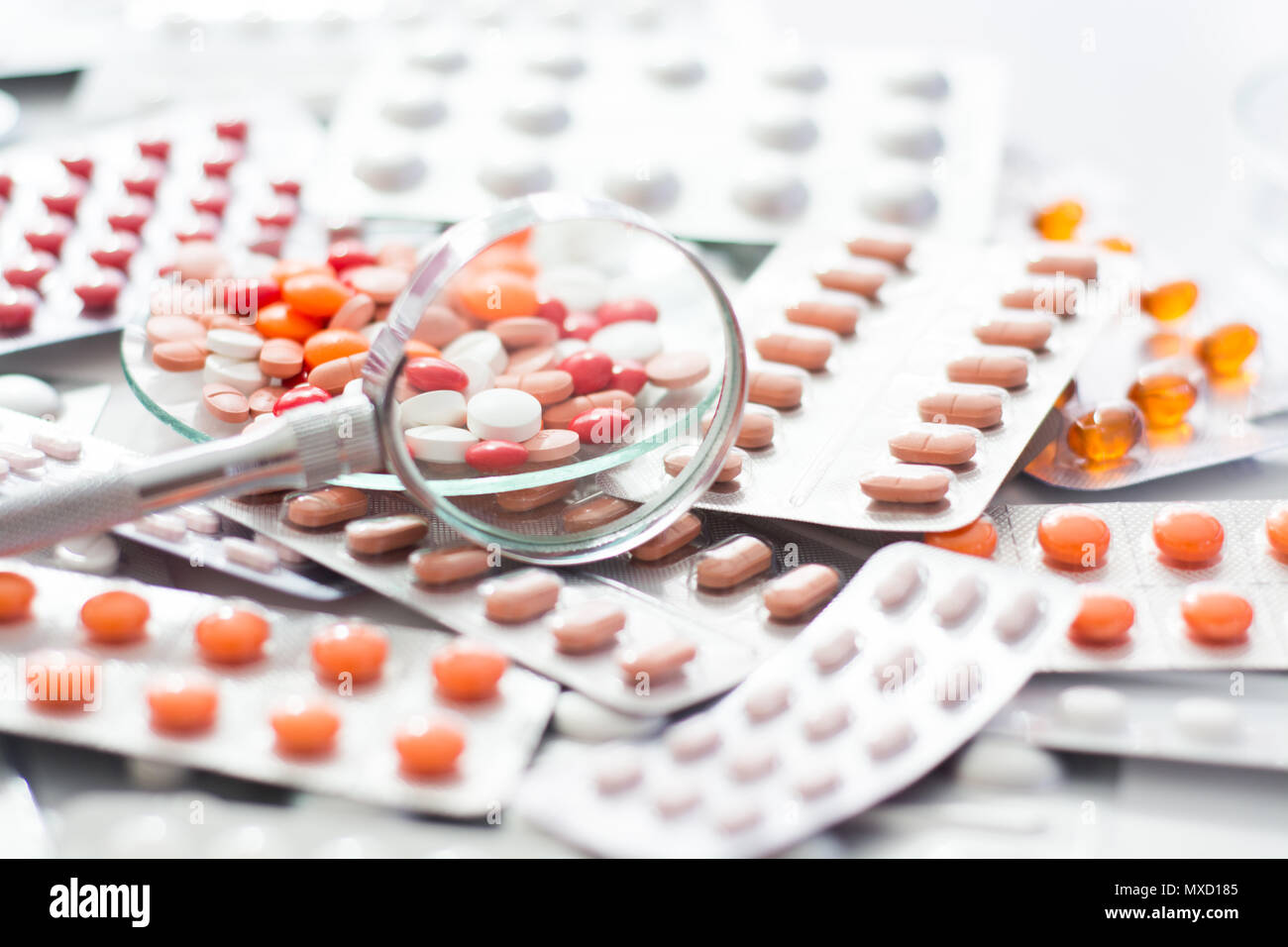 mixed drug capsules Stock Photo - Alamy